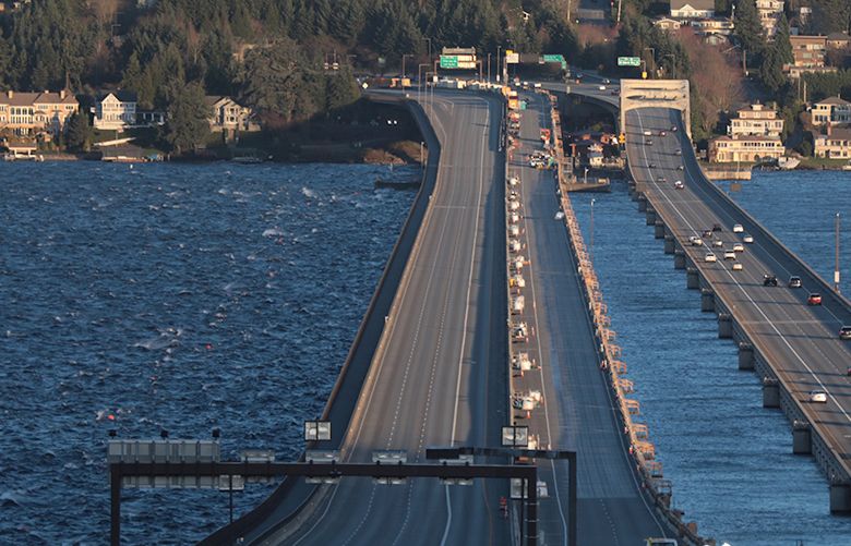 Wind, waves close westbound I-90 bridge over Lake Washington | The ...