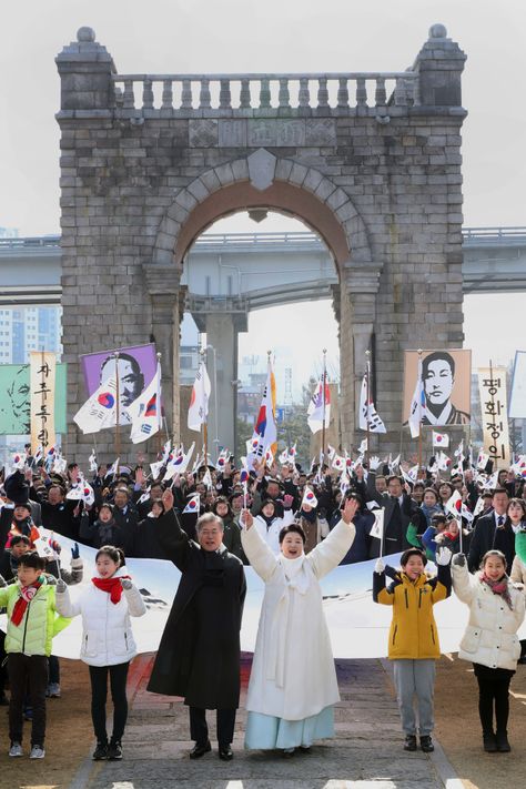 Sex Slave Issue South Korean Leader Moon Criticizes Japan The