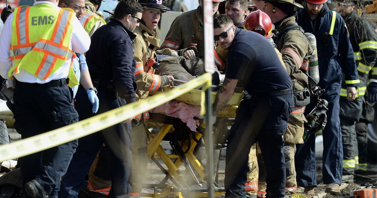 2 firefighters killed, 2 injured in building collapse | The Seattle Times