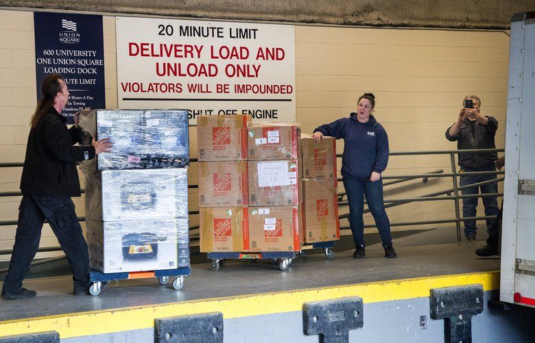 Thursday was moving day for Seattle’s Russian consulate | The Seattle Times