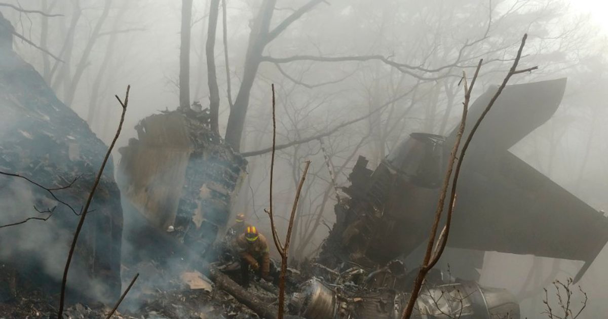 Crews recover pilot’s body in South Korean fighter jet crash | The ...