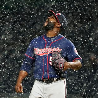 MLB serves up a frosty start to new season, more snow coming | The ...