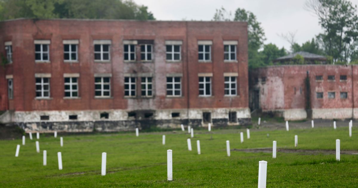 A rare look at NYC’s potter’s field, home to 1 million dead | The ...