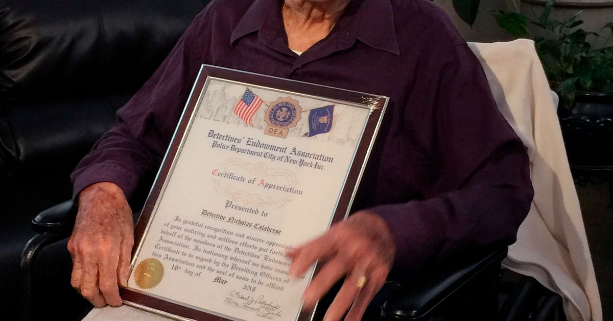 Oldest living retired NYPD detective honored by union | The Seattle Times