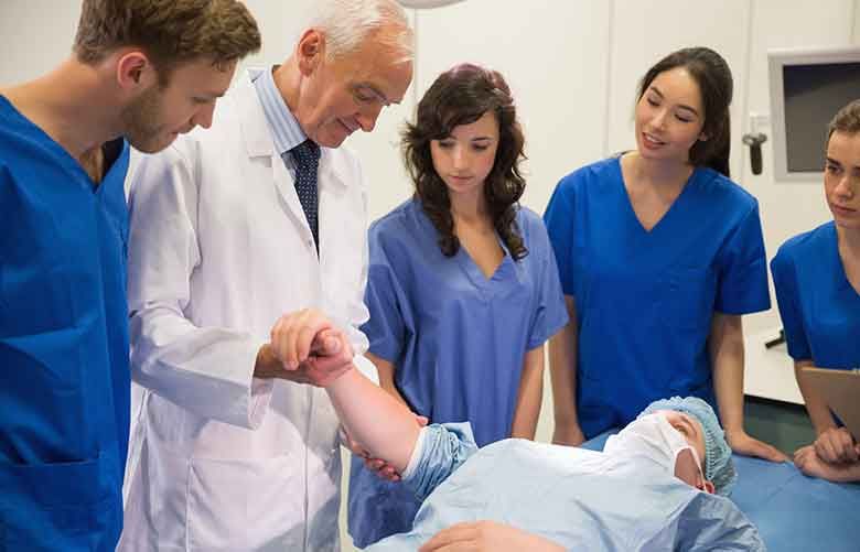 WSU med students get hands-on | The Seattle Times