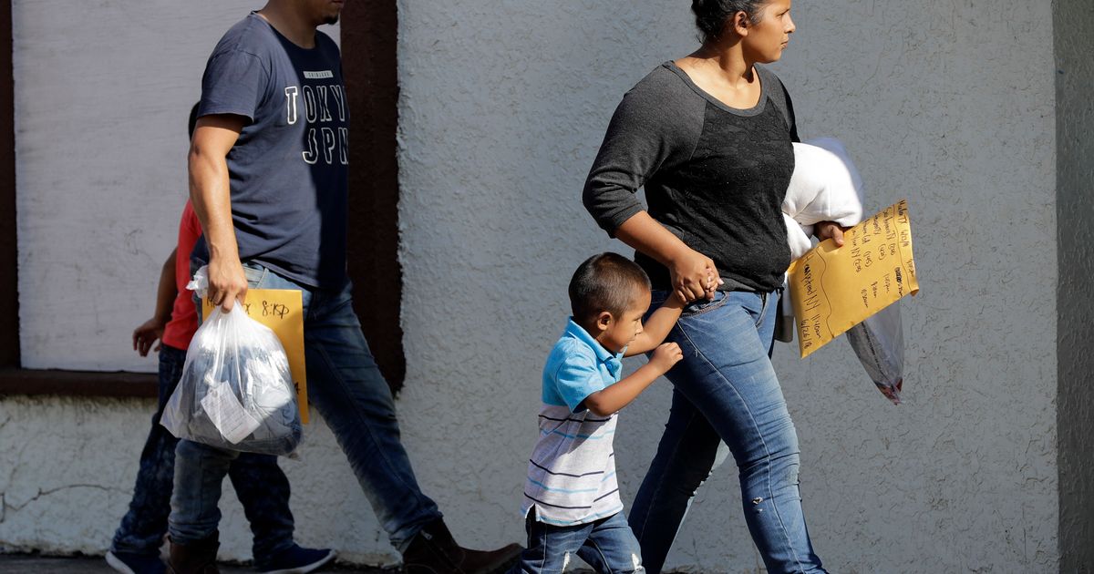 At hub for border crossings, families spread throughout US | The ...
