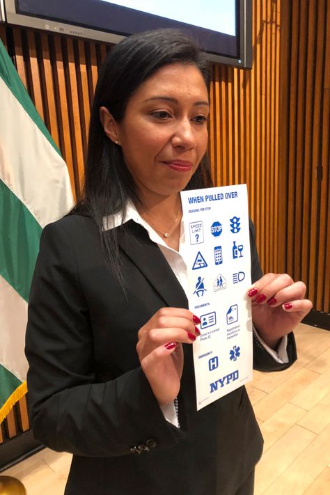 Police giving deaf drivers cards to help them communicate | The Seattle ...