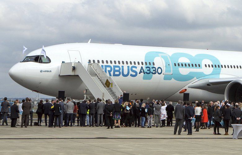 Boeing, pursuing its 797 concept, woos a key Airbus customer and stirs ...