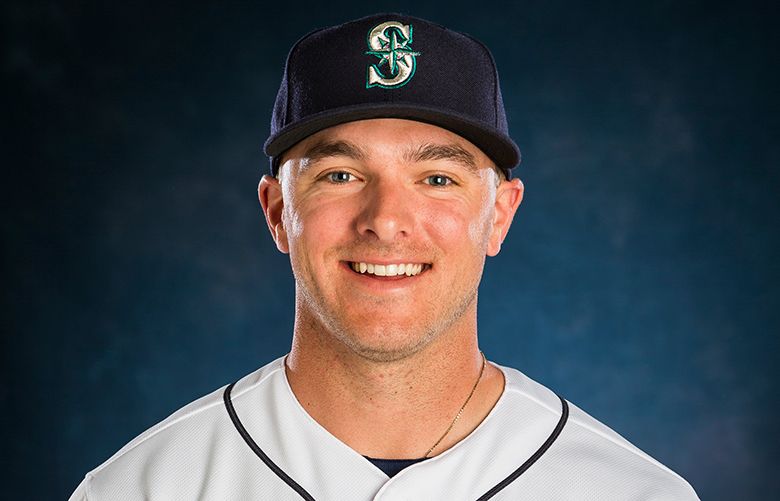 Mariners bring back outfielder John Andreoli on waivers in a series of ...