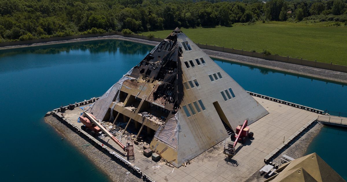 Owners may demolish pyramid home in Illinois after fire | The Seattle Times