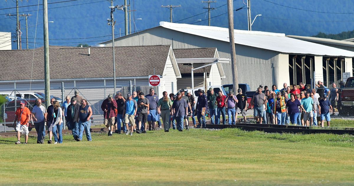 5 injured in explosion in vehicle shop at Army depot | The Seattle Times