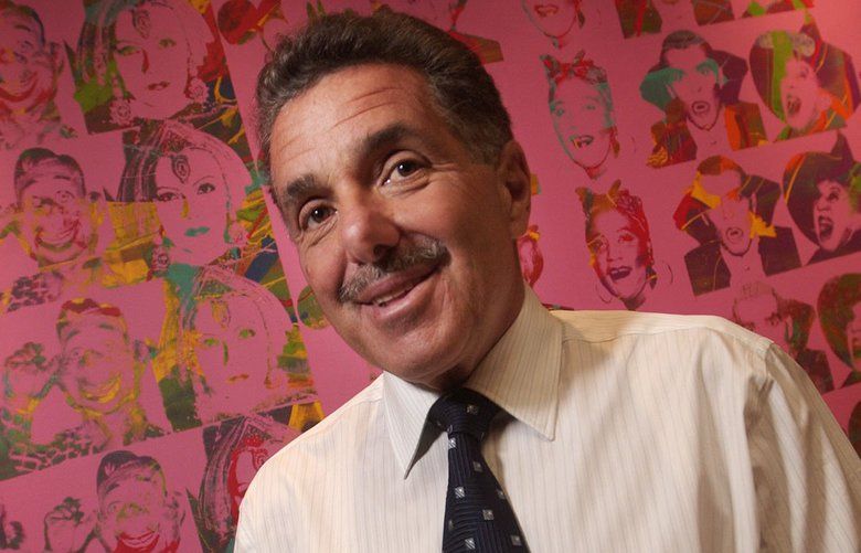 Barnes & Noble struggles to survive; founder is confident of turnaround ...