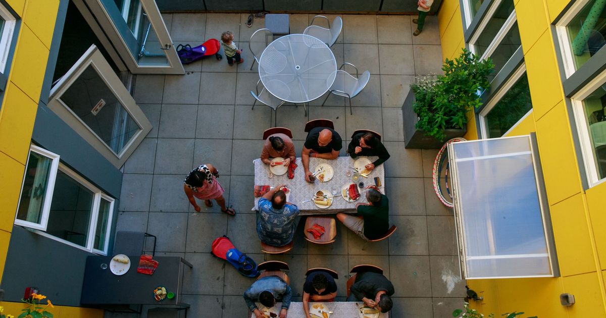 The 9 families of Capitol Hill Urban Cohousing share a modern building ...