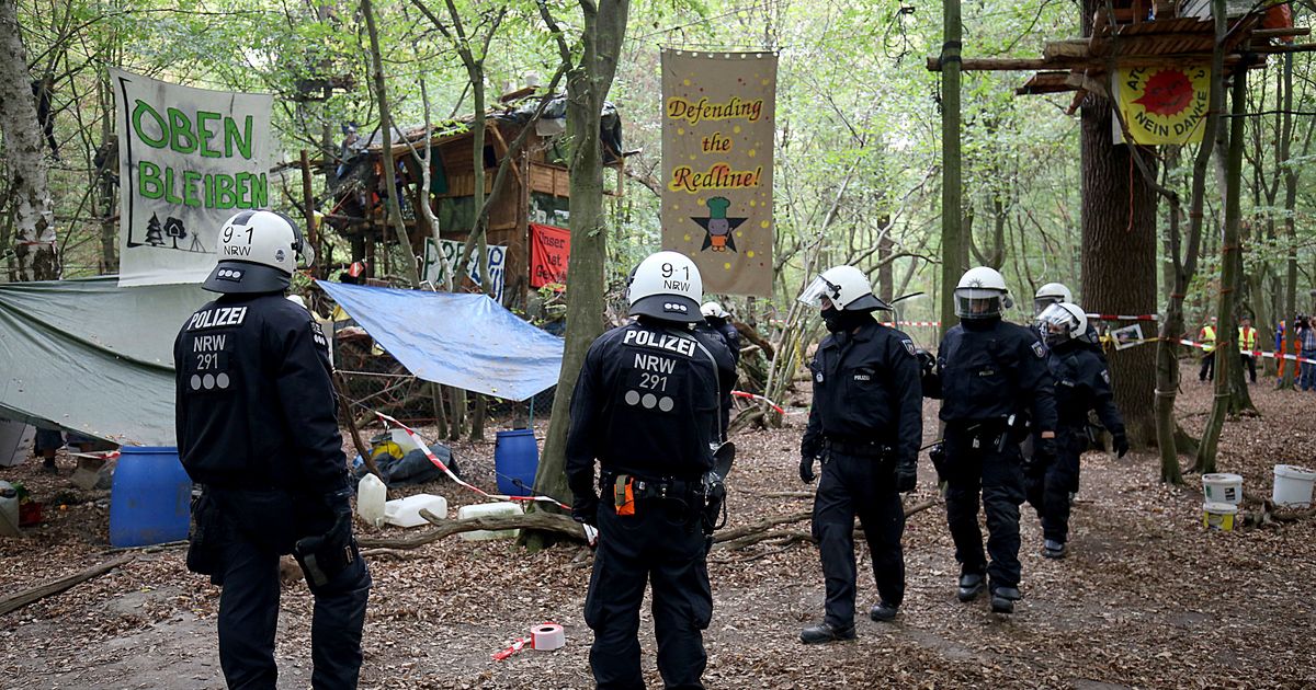 Hundreds of police enter German forest protest camp | The Seattle Times