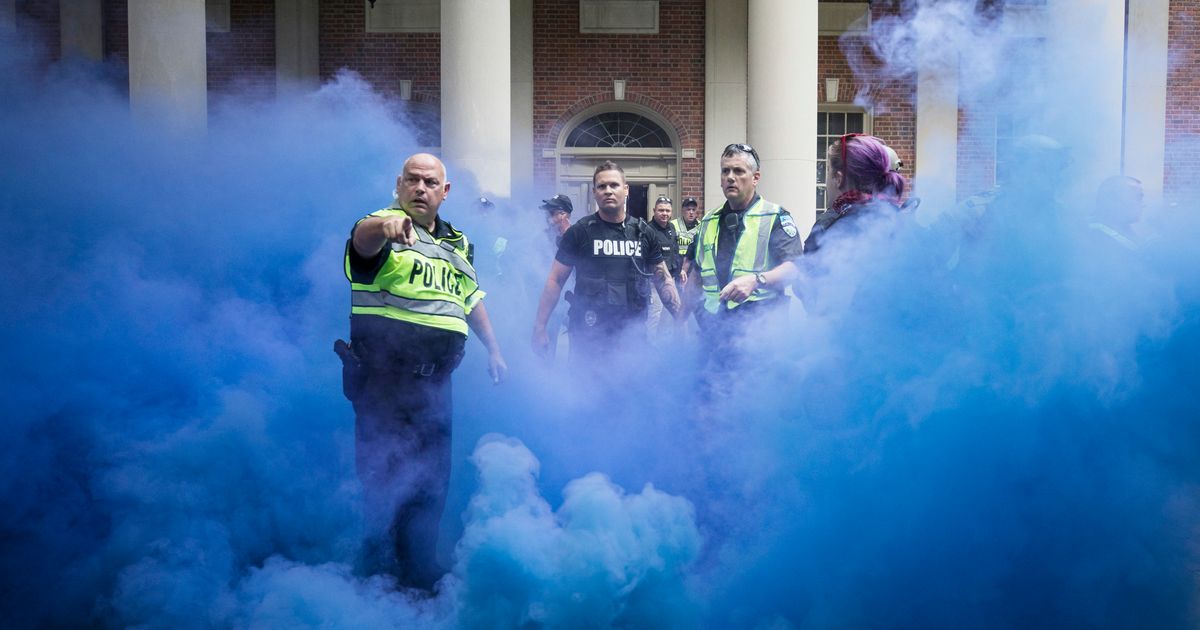8 arrested in protest over toppled Confederate statue | The Seattle Times
