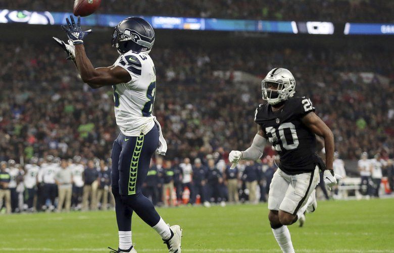 Seahawks Play of the Week: Bad snaps don’t always kill the play when ...