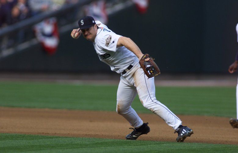 Former Mariner David Bell hired as manager of Reds | The Seattle Times