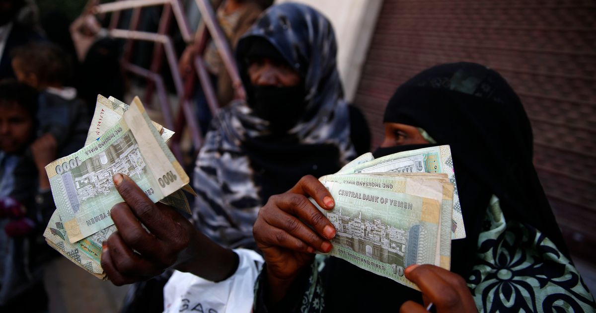 Amid currency’s freefall, Yemen receives cash injection | The Seattle Times