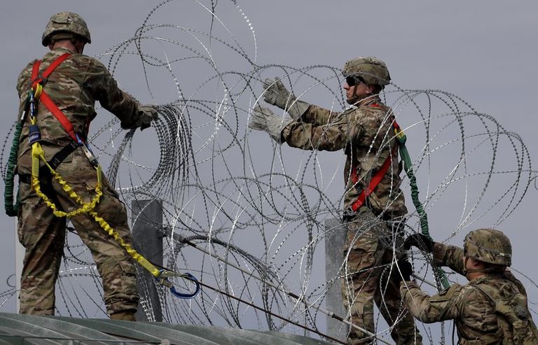 Troop deployment creates tense atmosphere on US border | The Seattle Times