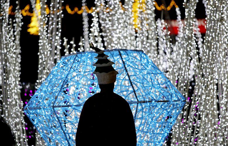 This Christmas festival and a new light maze are coming to Seattle this ...