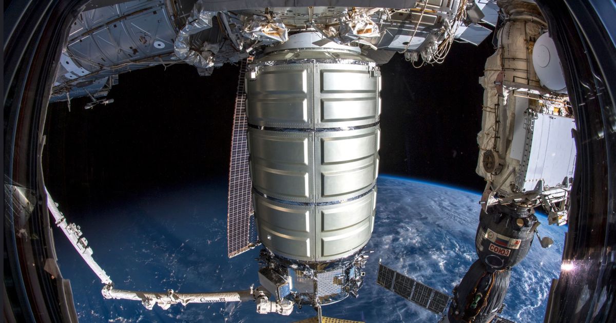 Space station gets 2 cargo deliveries in record 15 hours | The Seattle ...
