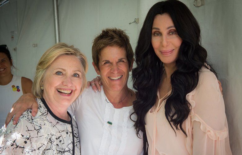 In a new book, photojournalist Barbara Kinney shares a behind-the ...