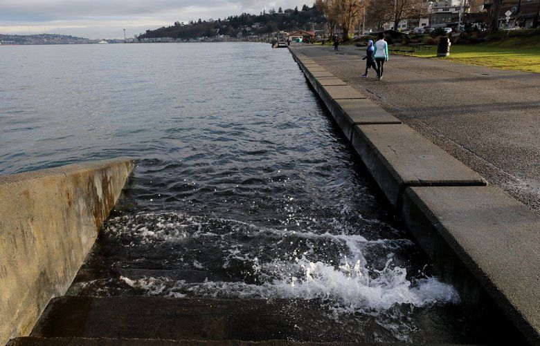 ‘King tides’ arrive on Seattle-area beaches; snow possible north of ...