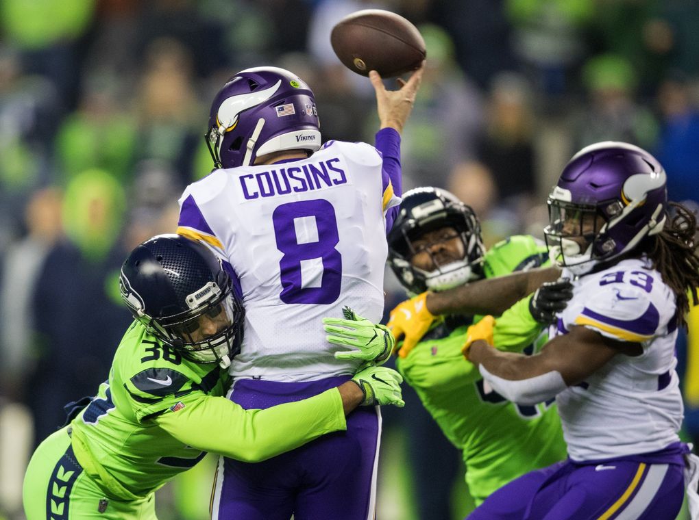 Seahawks re-sign defensive back Akeem King | The Seattle Times