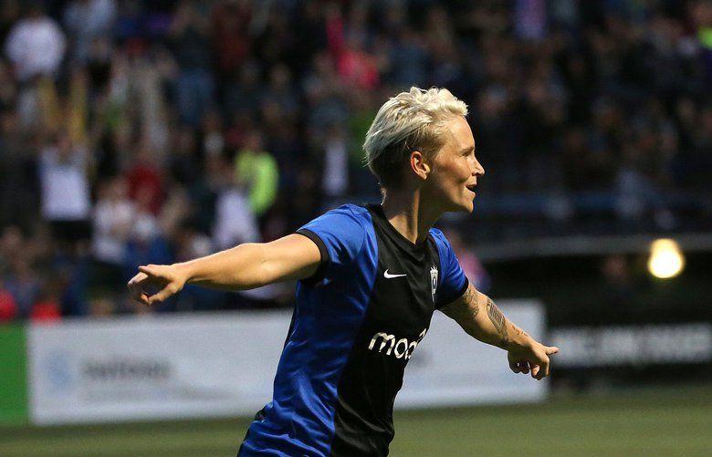 Reign footballer Jess Fishlock honored by British royal family | The ...
