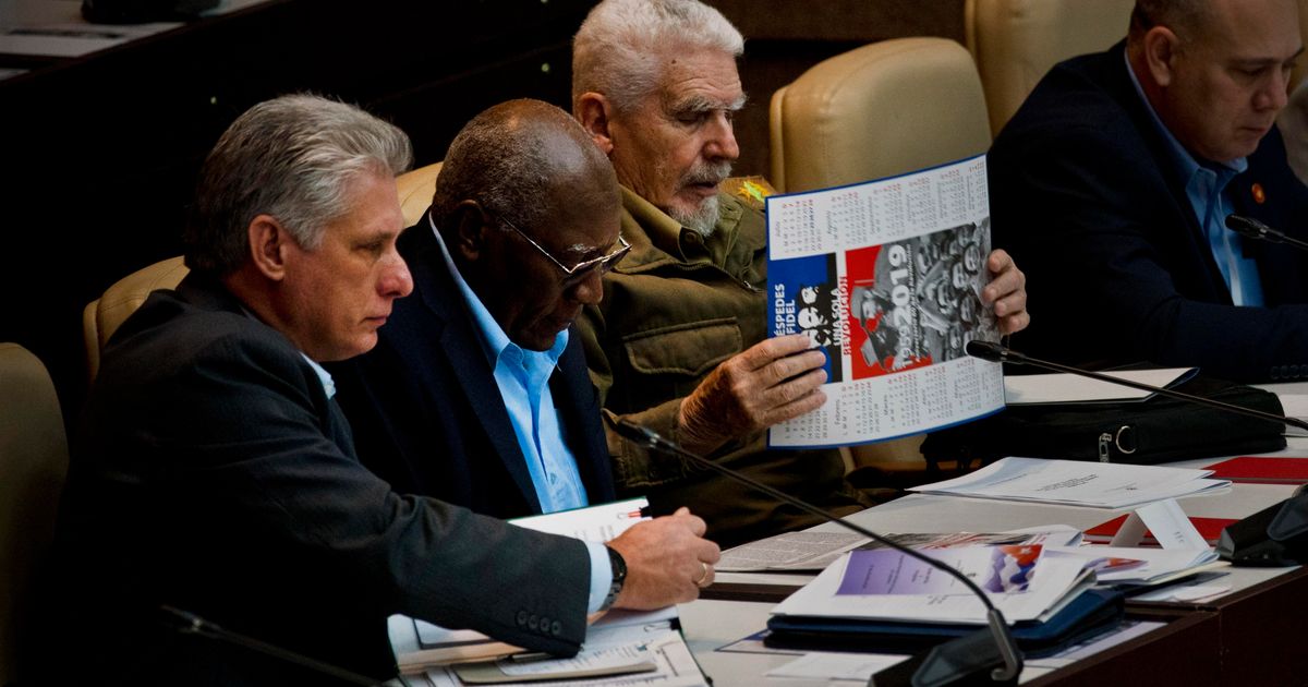 Cuban assembly approves draft of new constitution | The Seattle Times