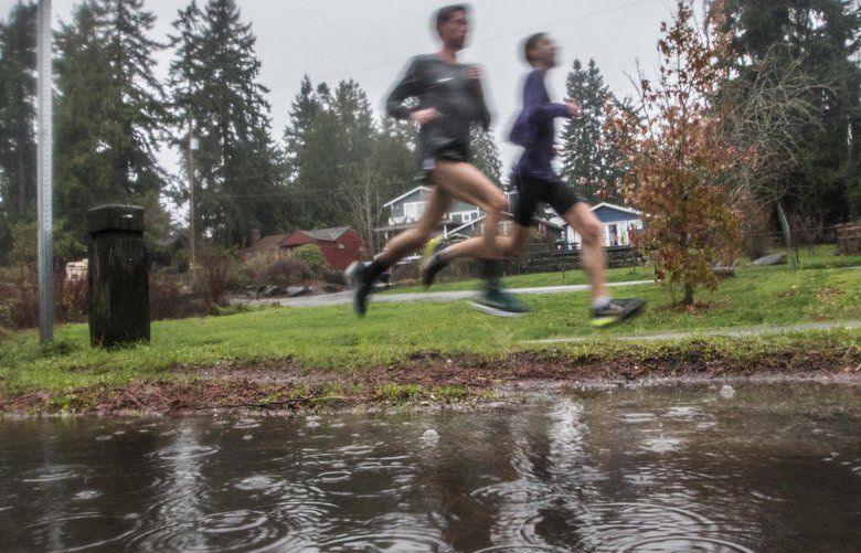 Locals love (or at least like) Seattle’s rainy, gloomy weather, survey ...