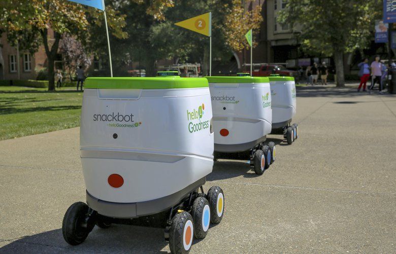 Robot vending machines are delivering snacks to students at California ...