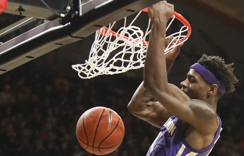 Washington’s undefeated run continues as Huskies roll over Beavers in ...