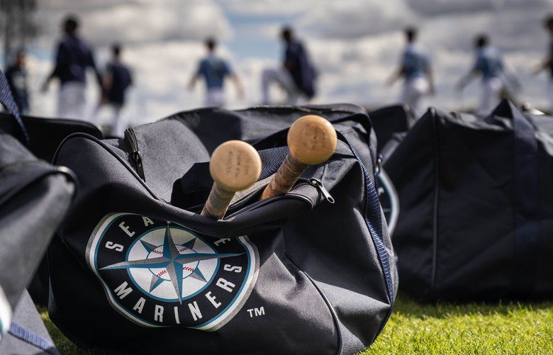 Sights and sounds from the Mariners’ first full-squad workout of spring ...