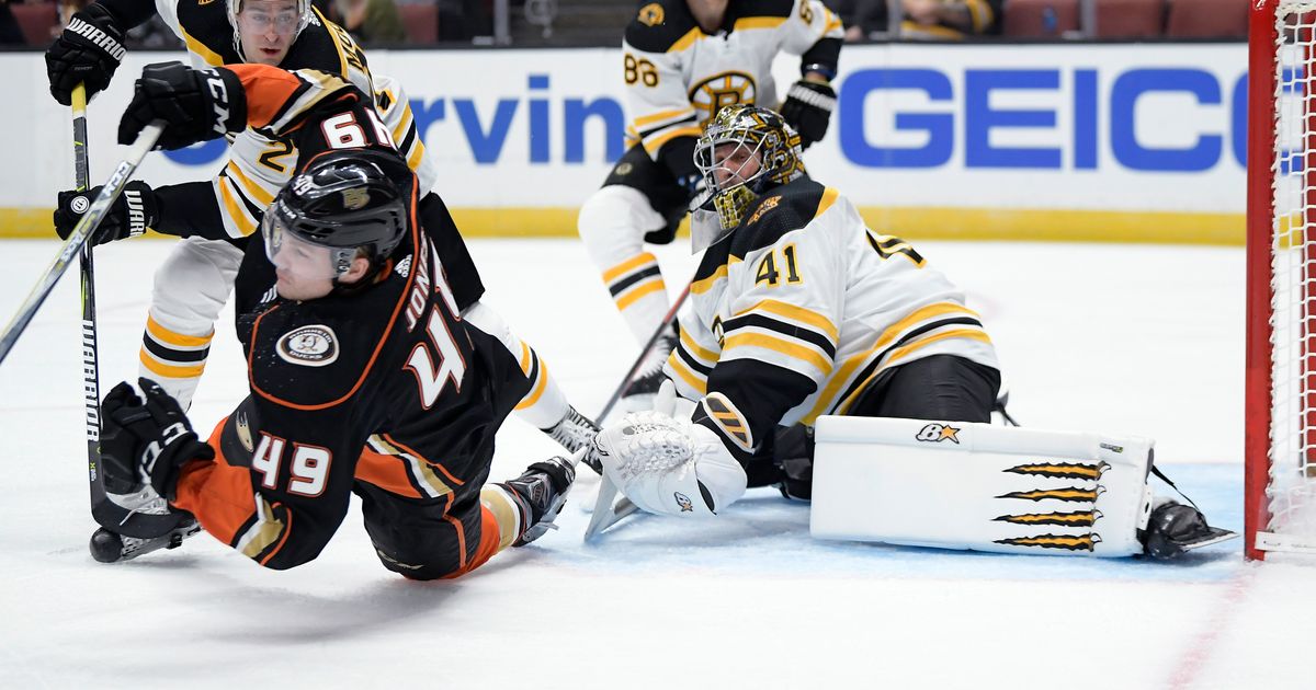 Halak helps Bruins blank Ducks 3-0 | The Seattle Times