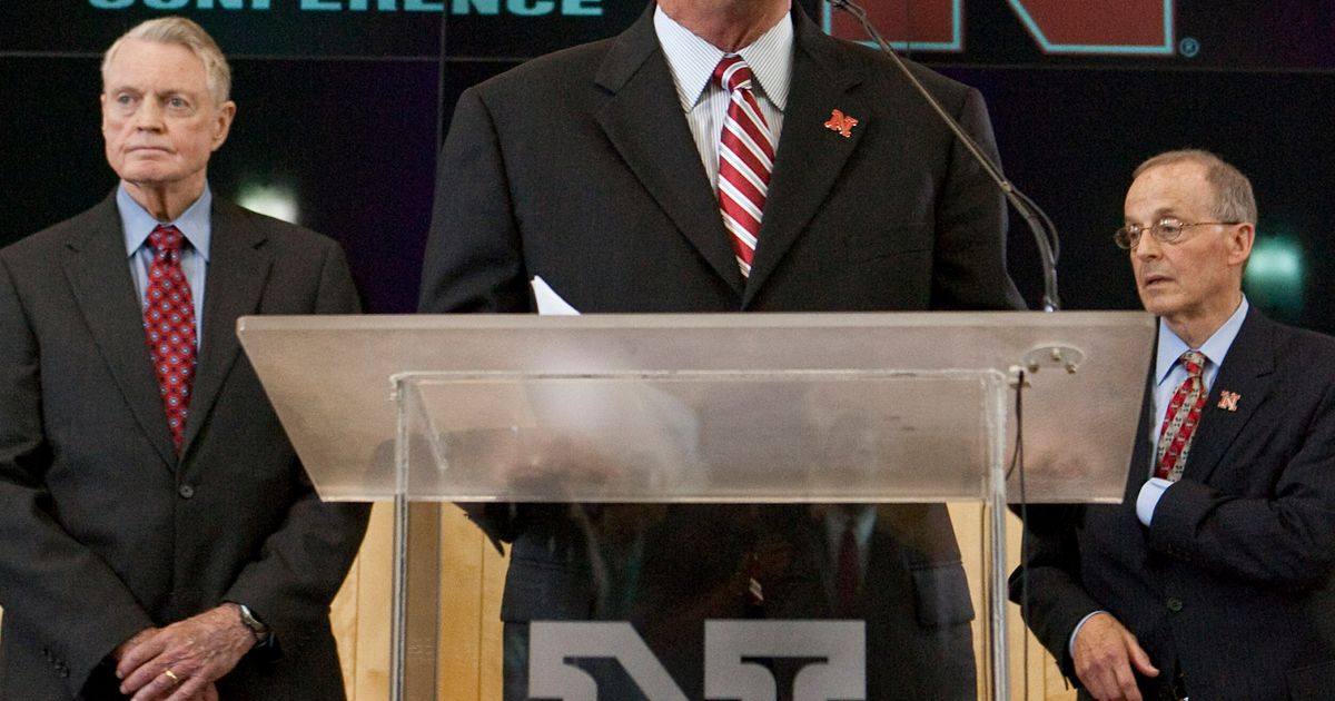 Big Ten Commissioner Jim Delany will step down in June 2020 | The ...