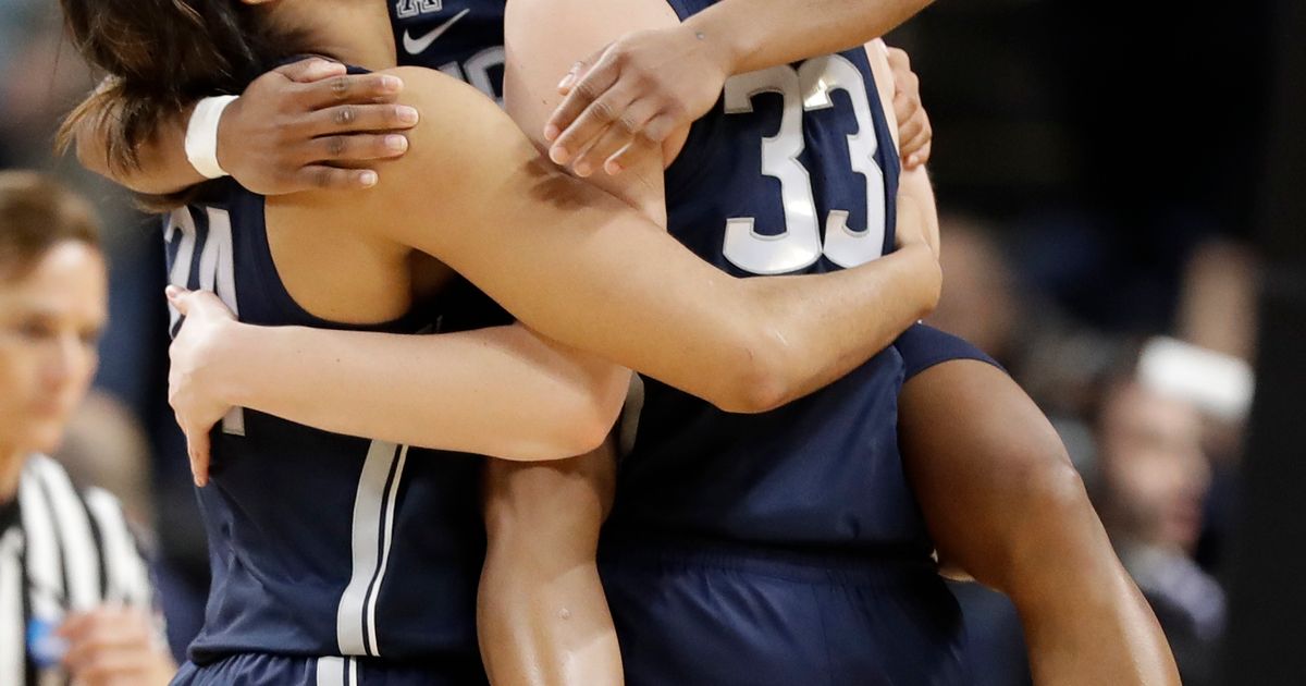 Samuelson leads UConn to 12th straight Final Four | The Seattle Times