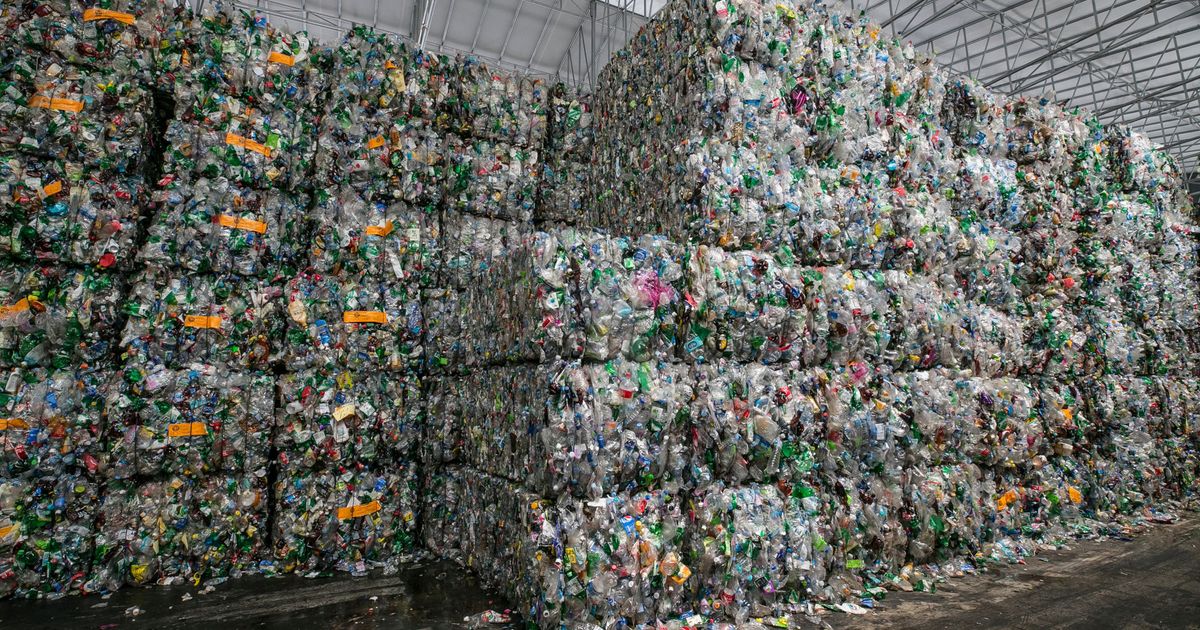 Chemical companies take new approach to recycling of plastic | The ...