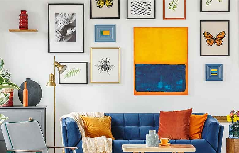 How to design a gallery wall and more tips for decorating with art ...