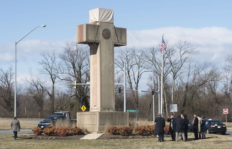 Supreme Court upholds cross on public land in Maryland | The Seattle Times