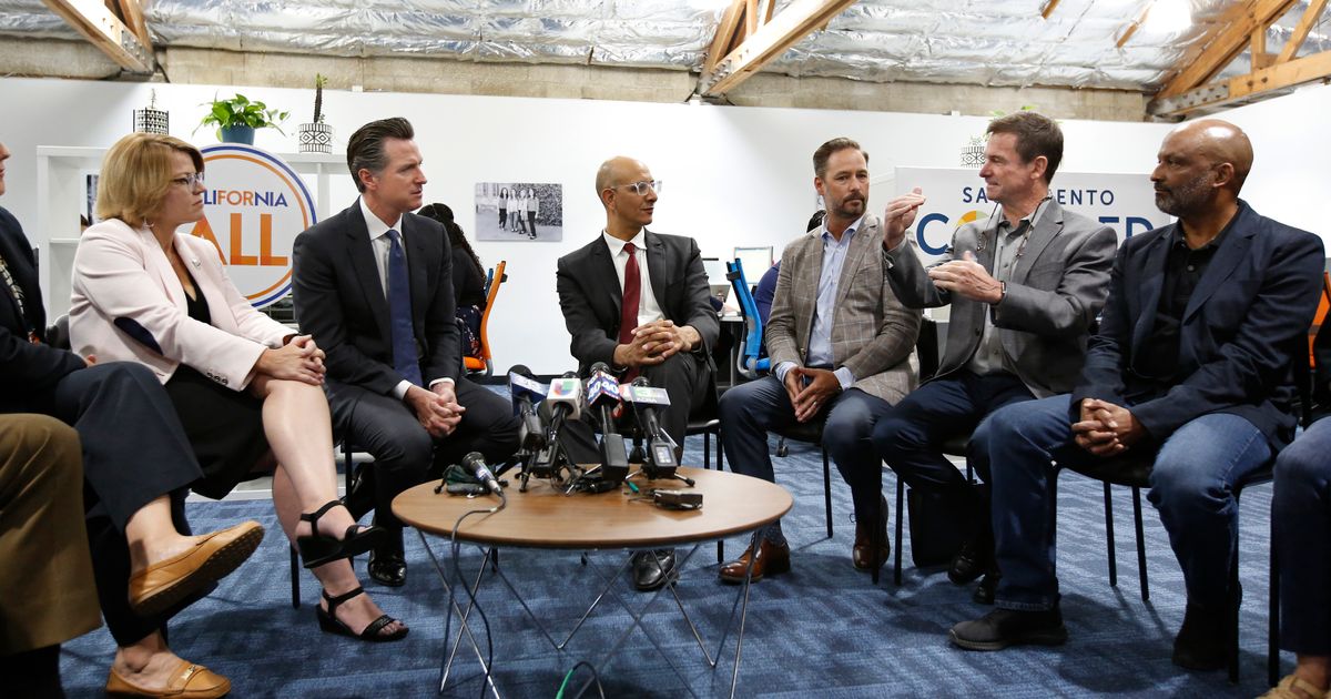 California Legislature OKs health insurance mandate | The Seattle Times