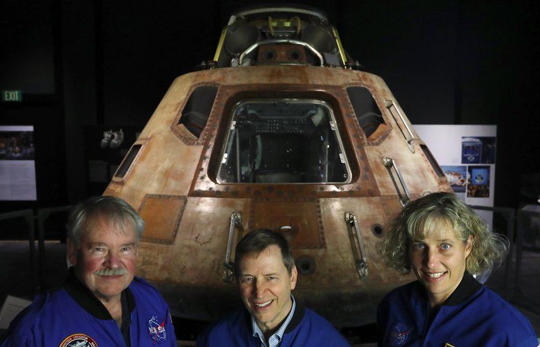 5 Washington astronauts try to put outer space into words: ‘grandeur ...