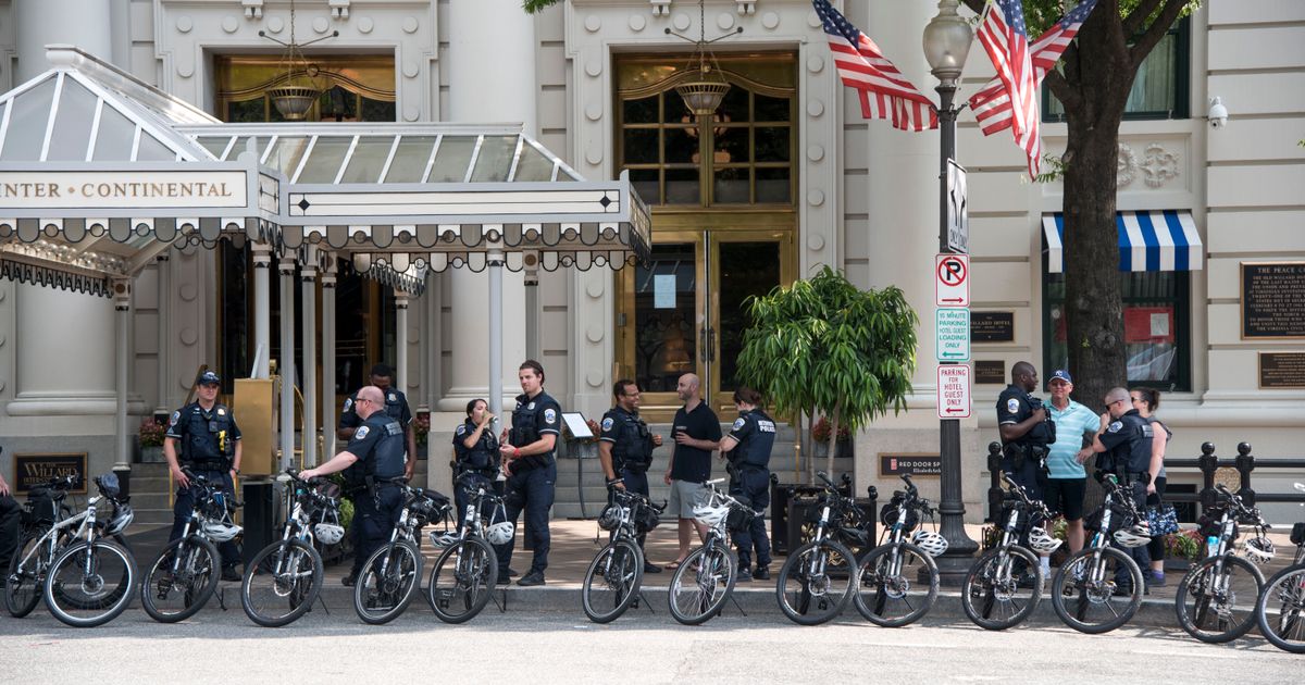 Right-wing groups rally in Washington amid heavy police presence to ...