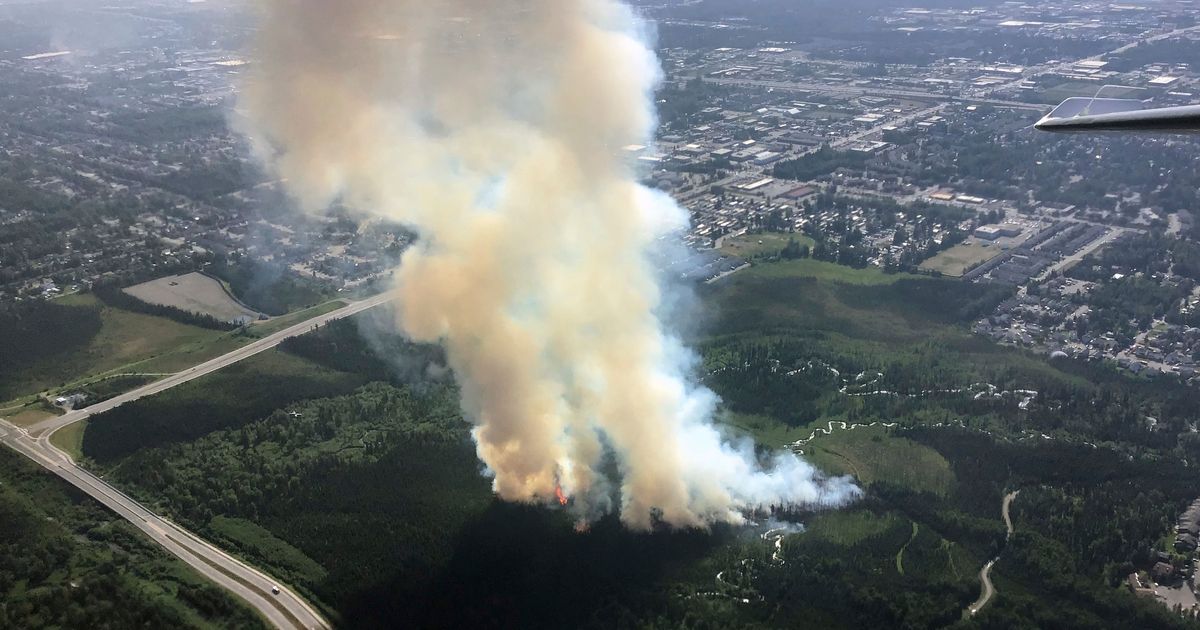 No injuries, lost structures from Anchorage brush fire | The Seattle Times