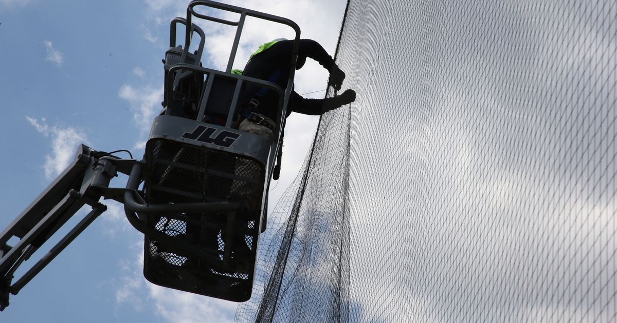White Sox begin placing extended netting to foul poles | The Seattle Times