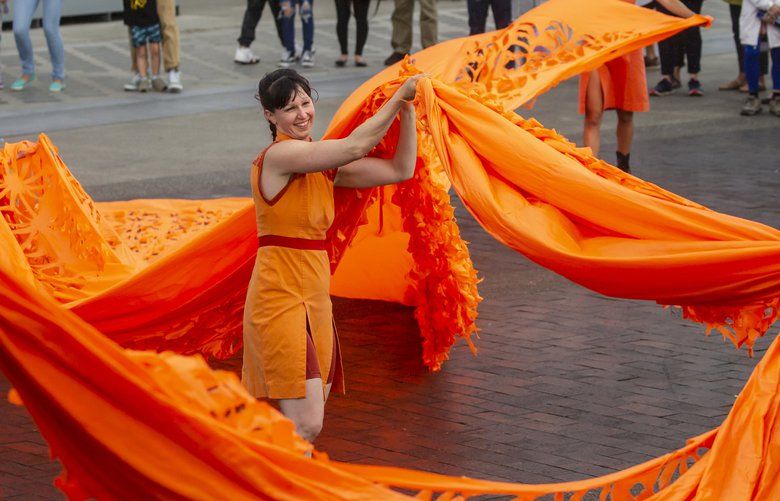 Dance performance brings movement and color to the Seattle waterfront ...