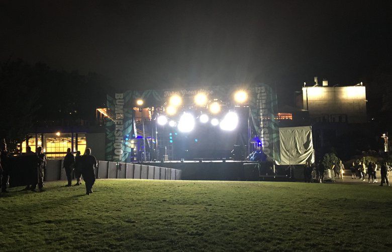 More than 2 dozen injured at Bumbershoot after stage barricade ...