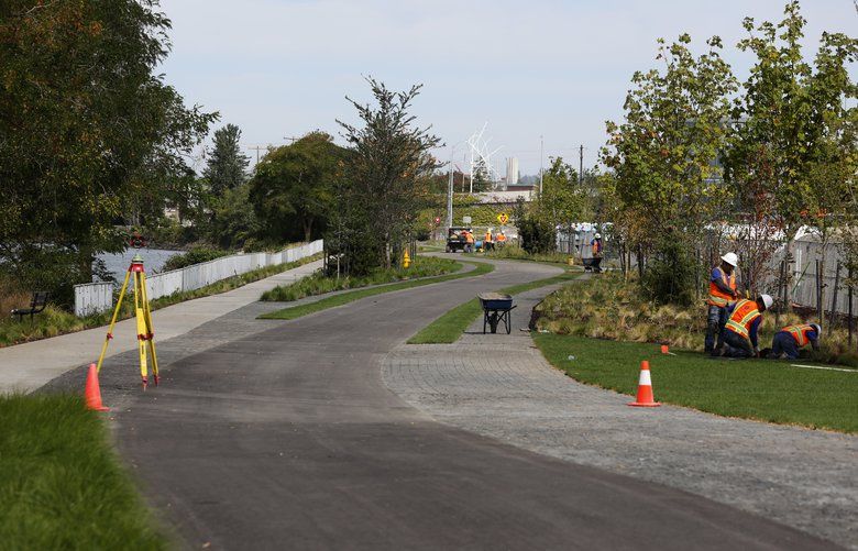Elliott Bay Trail in Interbay reopens along Expedia’s new campus | The ...