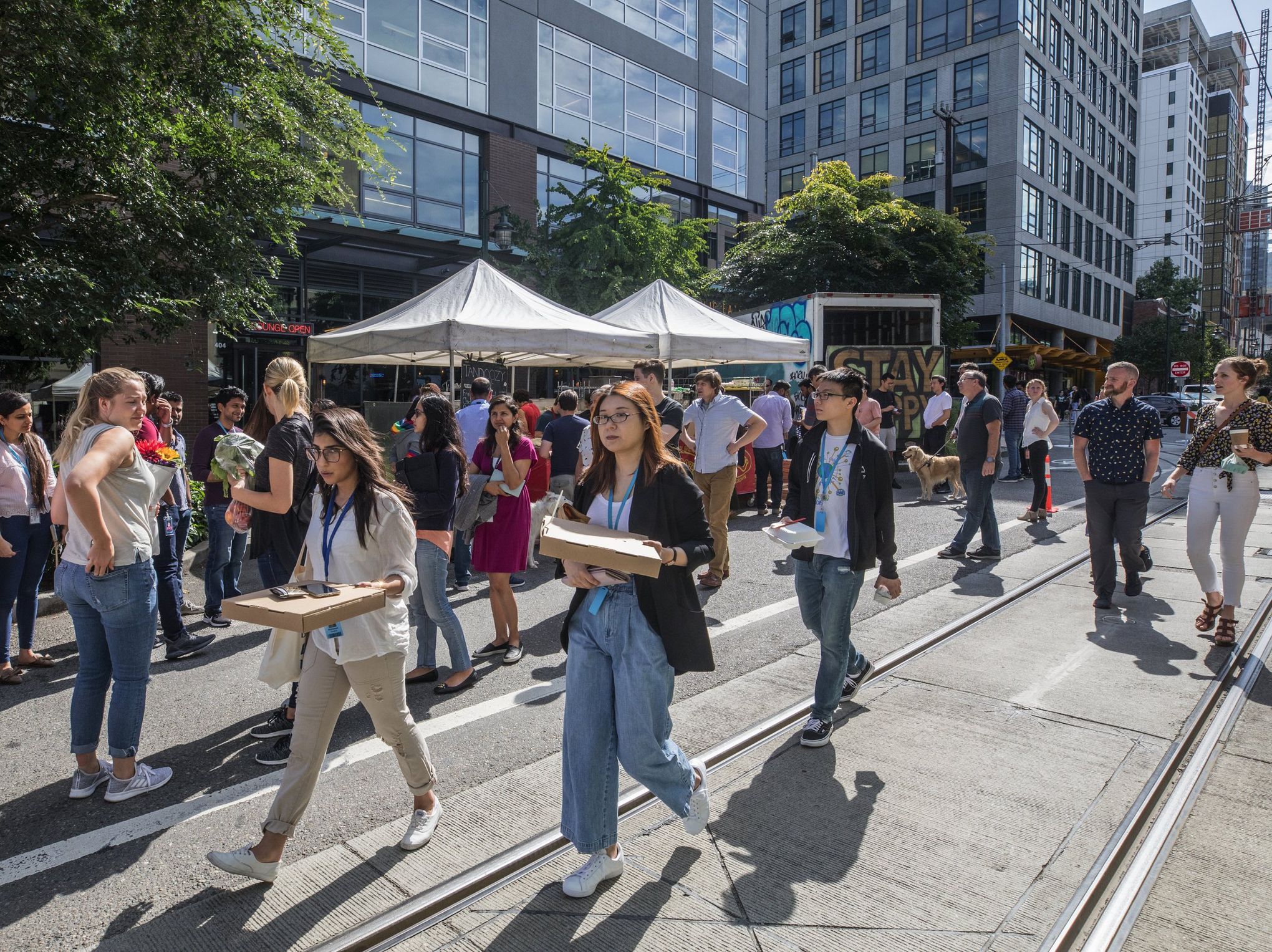 Amazon tops 53,500 local employees as it begins nationwide hiring push ...