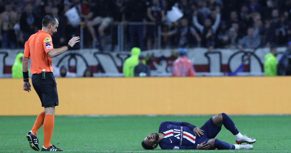 Neymar scores late as PSG beats Lyon in French league | The Seattle Times